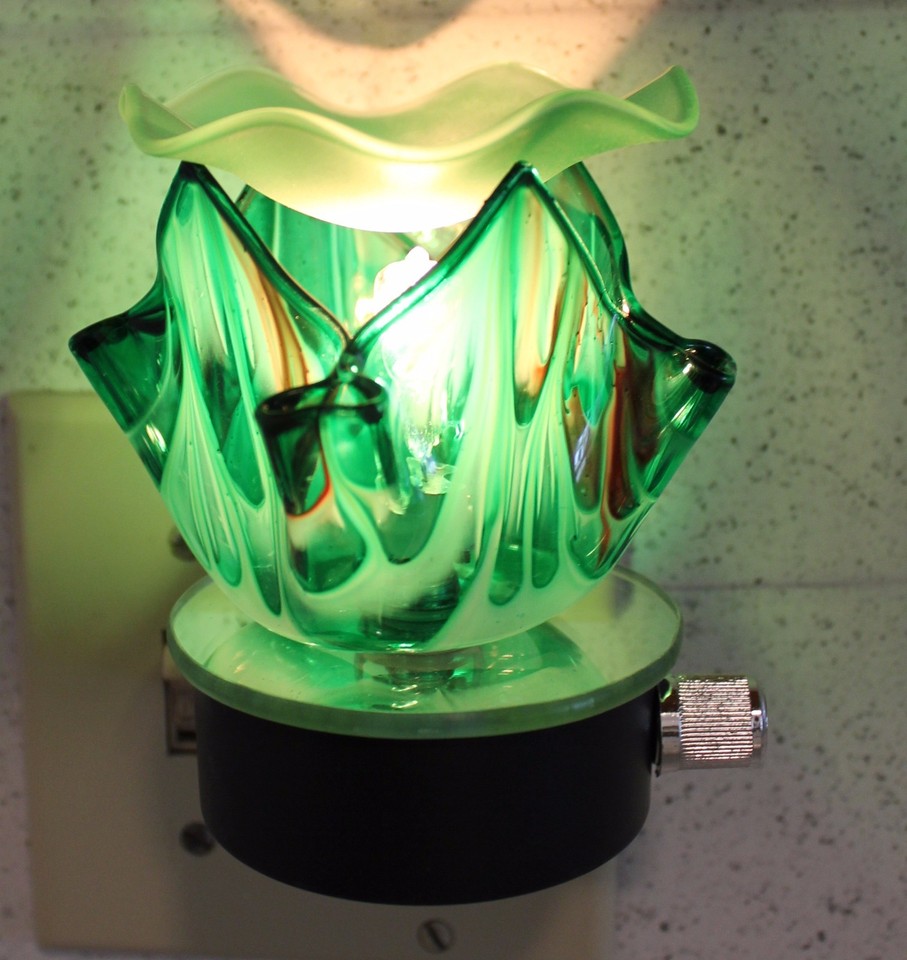Aromatherapy Night Light, Electric Oil Warmer w/ Dimmer, Wall plug ...