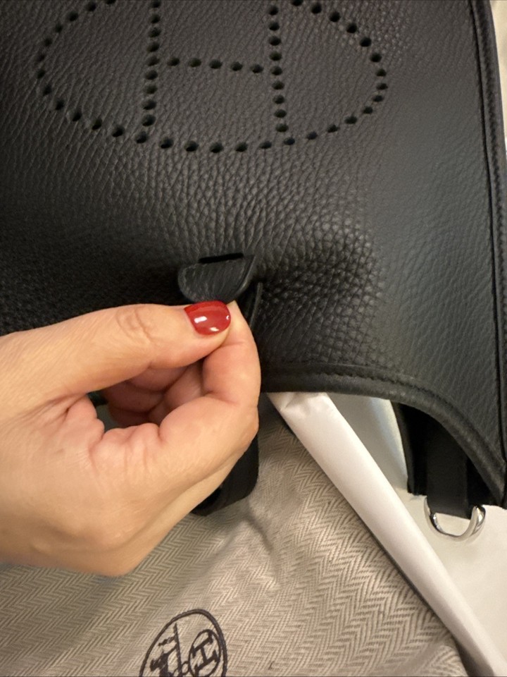 2025 HERMÈS Evelyne 23 Noir Clemence Amazone Strap & Palladium Hardware ...