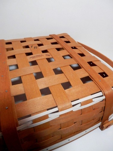 Longaberger 2010 Gourmet Basket with Butcher Block Woodcrafts Lid - New ...