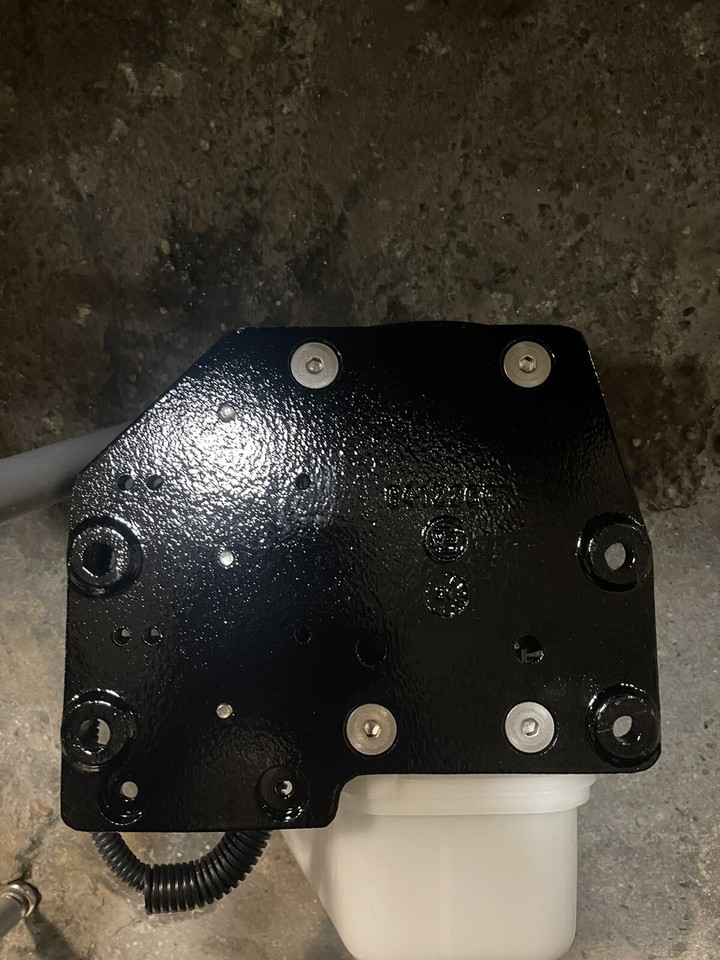 Mercury Racing Trim Tab pump 8M0083288 New In Box | eBay