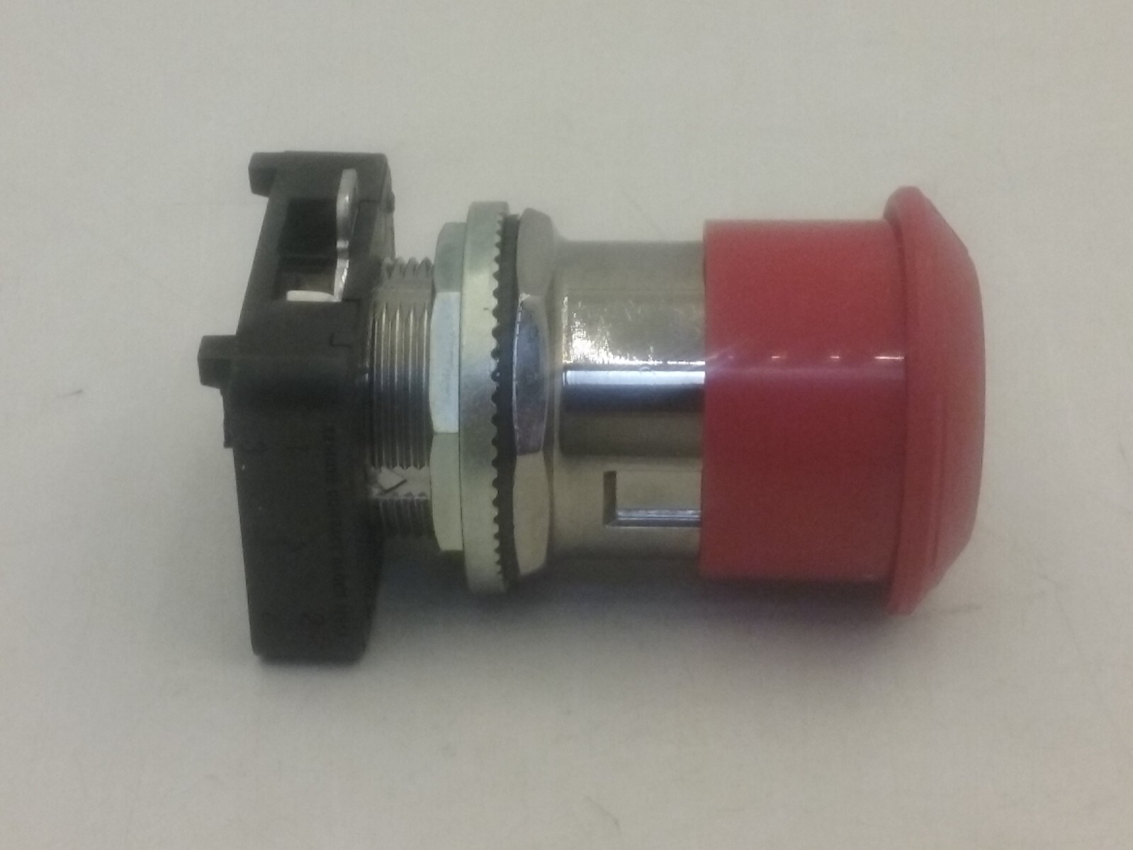 ALLEN BRADLEY 800T-TFXK6A TRIGGER ACTION E-STOP KEY RELEASE 2P ...