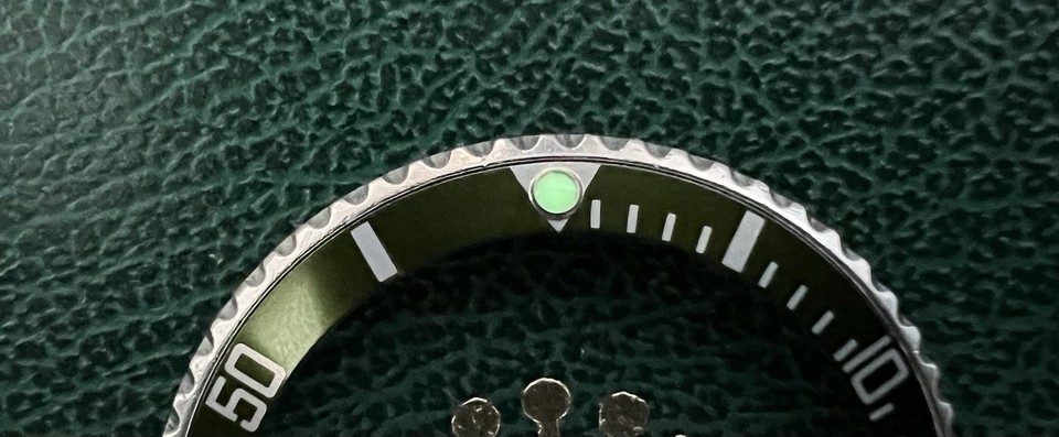 Authentic ROLEX Submariner Green 16610LV Complete Bezel - OC#788 | eBay