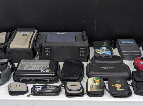 Lot of Multi Platform Retro Video Game and Console Carrying Cases/Bags ...