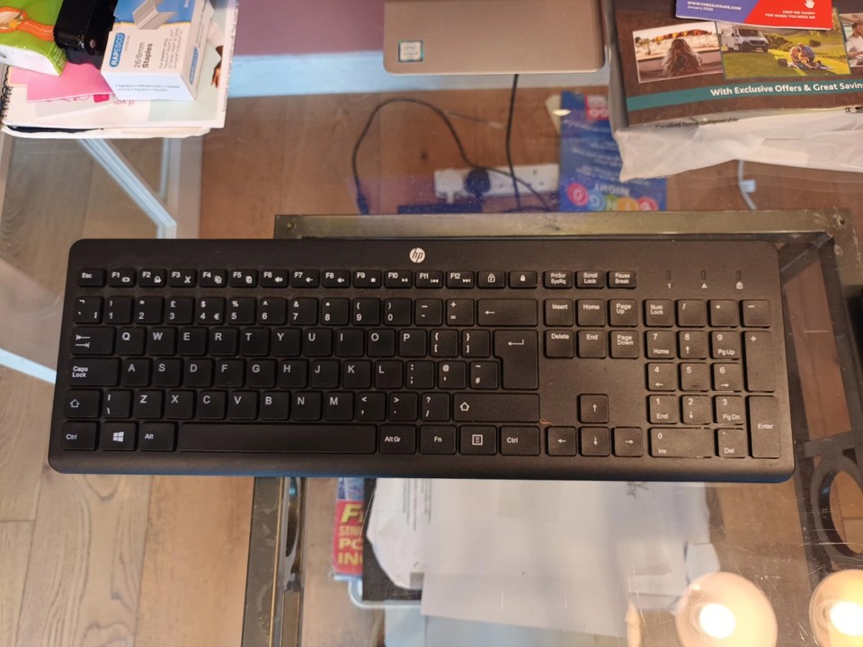 HP Pavilion All-in-one desktop pc with cd player and wireless mouse ...