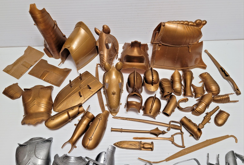 MARX NOBLE KNIGHT SIR GORDON & SIR STUART SILVER KNIGHT ACCESSORIES LOT ...