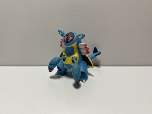 Figurine Pokémon Armaldo 4cm Figure | eBay