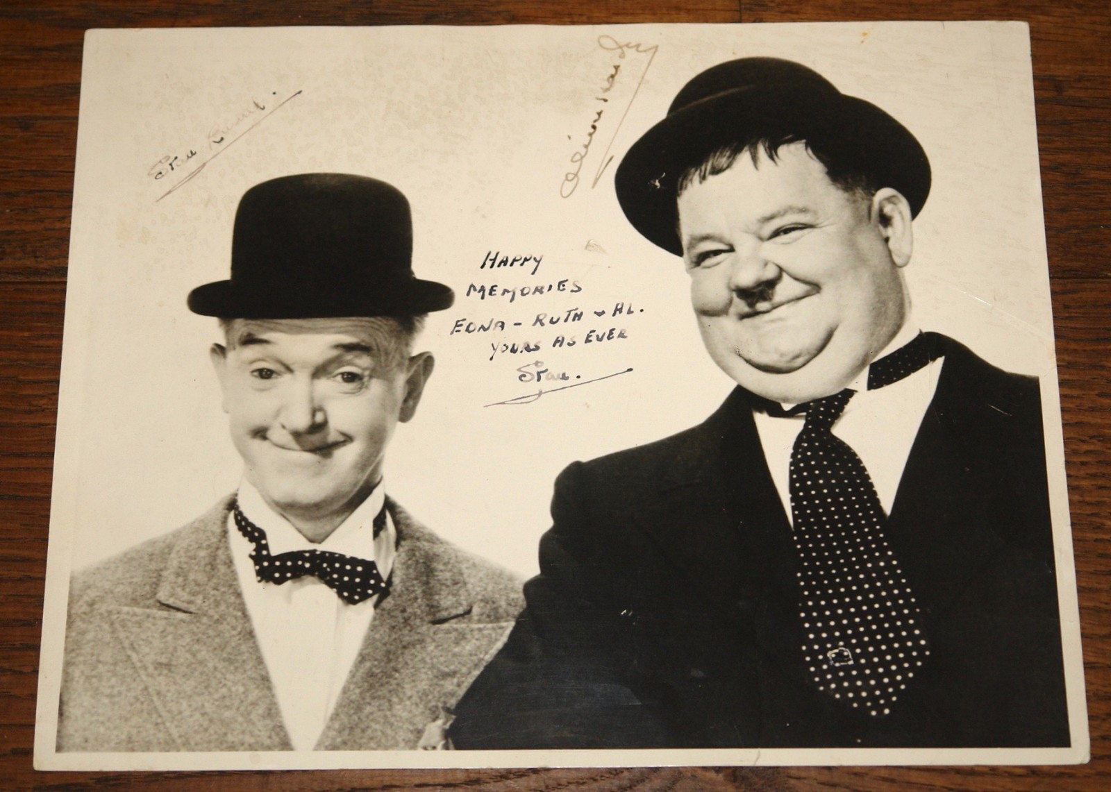 LAUREL AND HARDY HAND SIGNED 10 x 8 PUBLICITY PHOTOGRAPH UACC ...