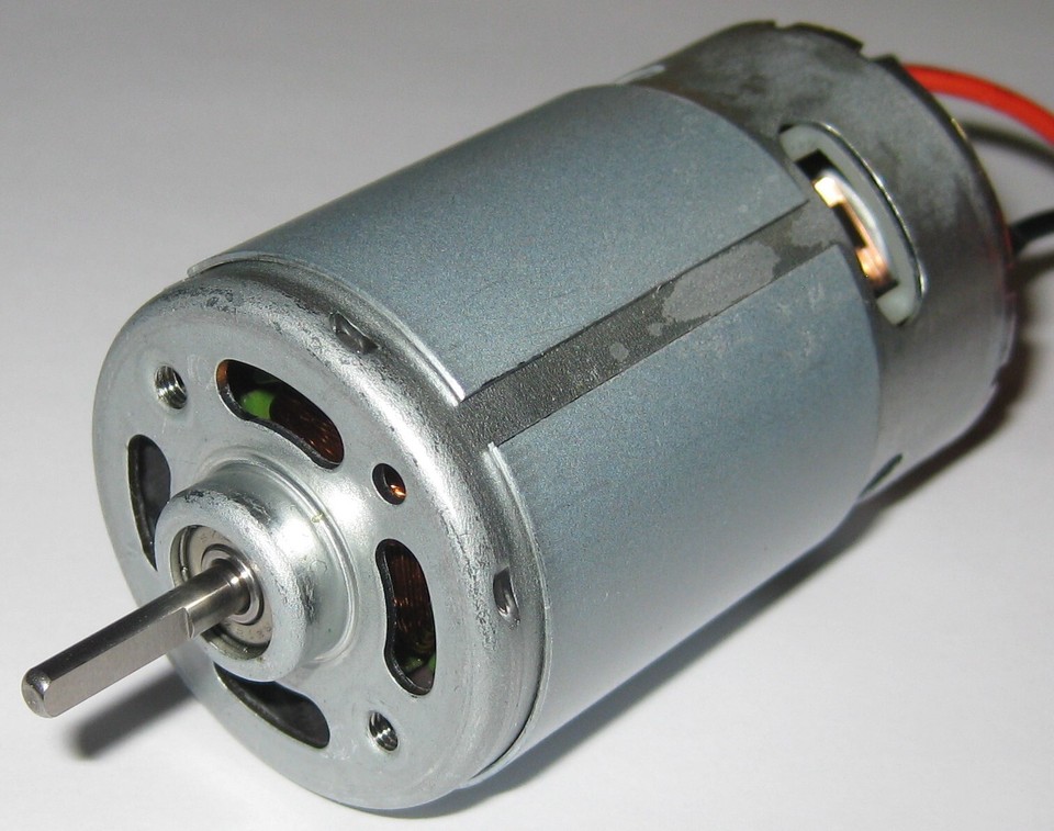12 V - 3400 RPM - Slow Speed Electric DC Motor w/ Cable + Connector ...
