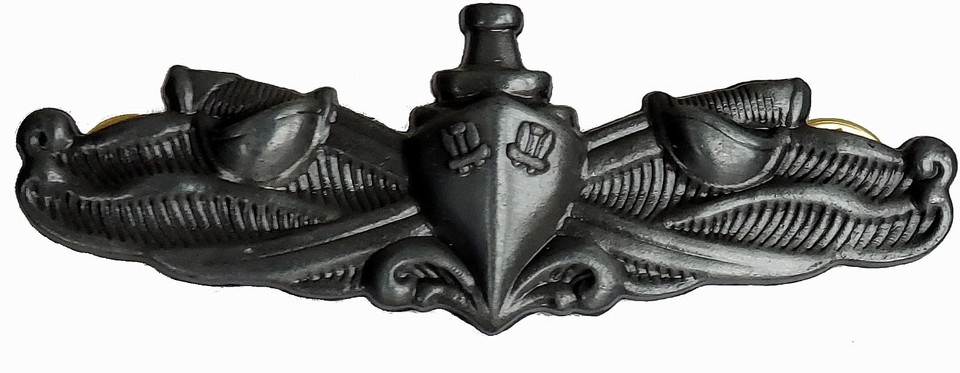 USA NAVAL SURFACE WARFARE Specialist ESWS REGULATION BADGE 2 PINS ...