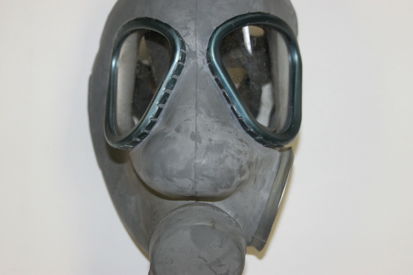 USED Finnish Military M61 Gas Full Face Mask NBC w/60MM Filter Grey M9 ...