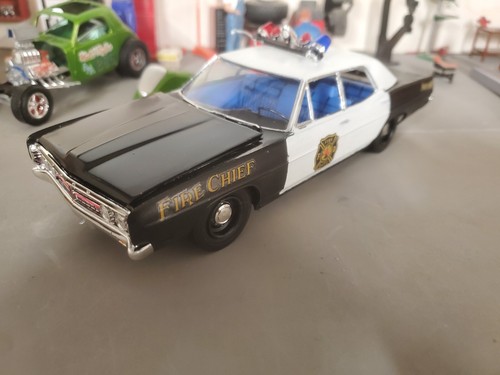 AMT 1:25 1970 Ford Galaxie Police Car Model Kit Junker junk Yard Parts ...