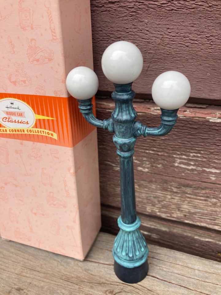 Hallmark Kiddie Car Corner Collection Corner Street Lamp w Box ...