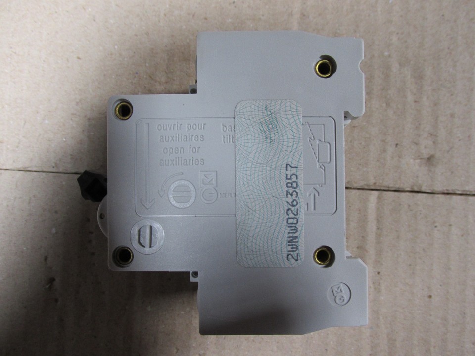 Merlin Gerin Multi 9 C45N C25 Circuit Breaker 3-Pole 25 Amps VGC! Free ...