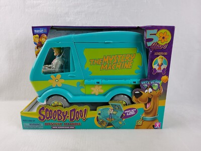 Scooby-Doo Mystery Machine Playset Includes Fred 50 Years Walmart ...