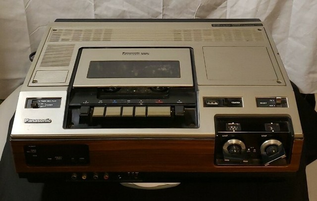 Panasonic PV-1210 VHS VCR Player Recorder Vintage Top Loader OmniVision ...