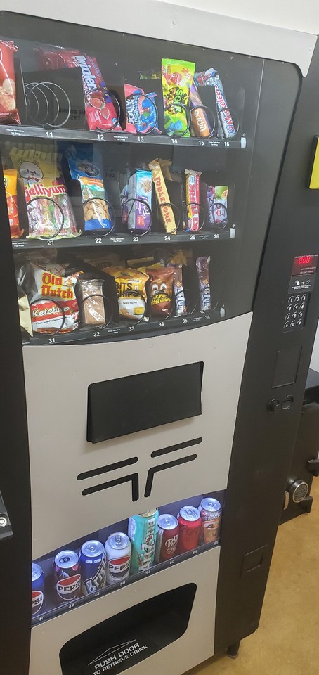 Selectivend Commander ADA Plus Snack Combo Vending Machine | eBay