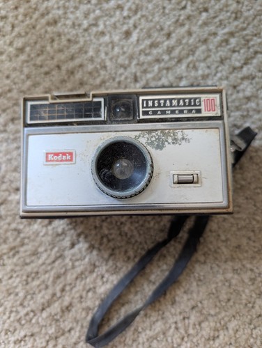 Vintage 1960s Kodak Instamatic 100 Film Camera w/ Wrist Strap | eBay