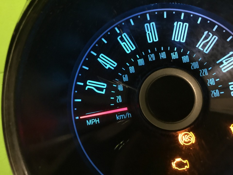 13-14 FORD MUSTANG Speedometer INSTRUMENT GAUGE Cluster 109K OEM SPEEDO ...