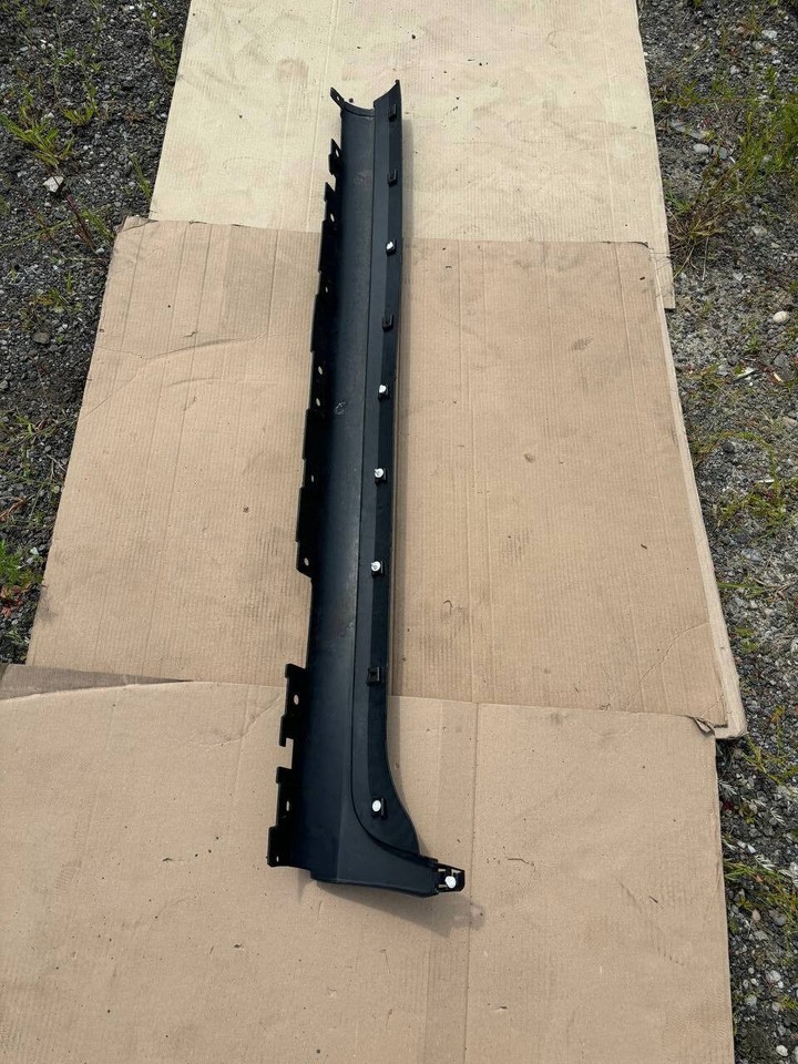 2011-2018 BMW X3 & X4 RH Passenger Side Rocker Panel Skirt OEM ...