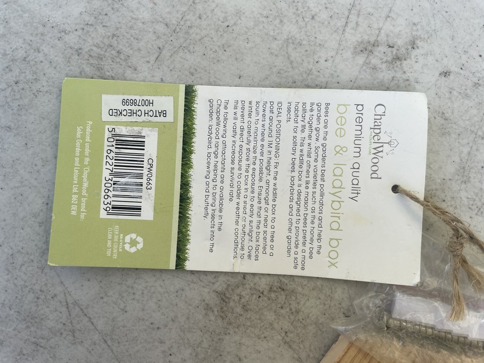 Chapel Wood Premium Quality Bee & Ladybird Cedar Wood Box Insect ...