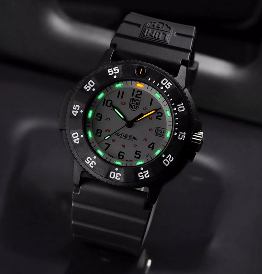 Luminox White Dial Sapphire Crystal Navy Seal Military Men's Watch XS ...