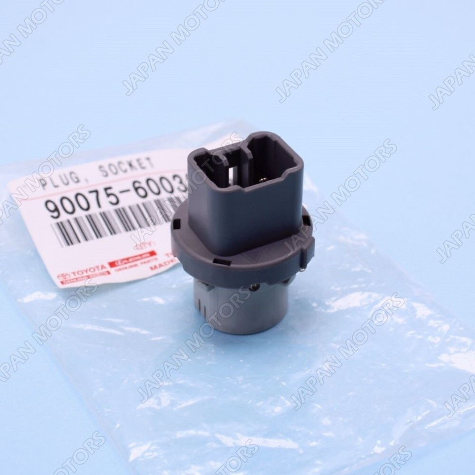 2001-2007 Toyota Highlander Tail Lamp Connector Socket | 90075-60036 ...
