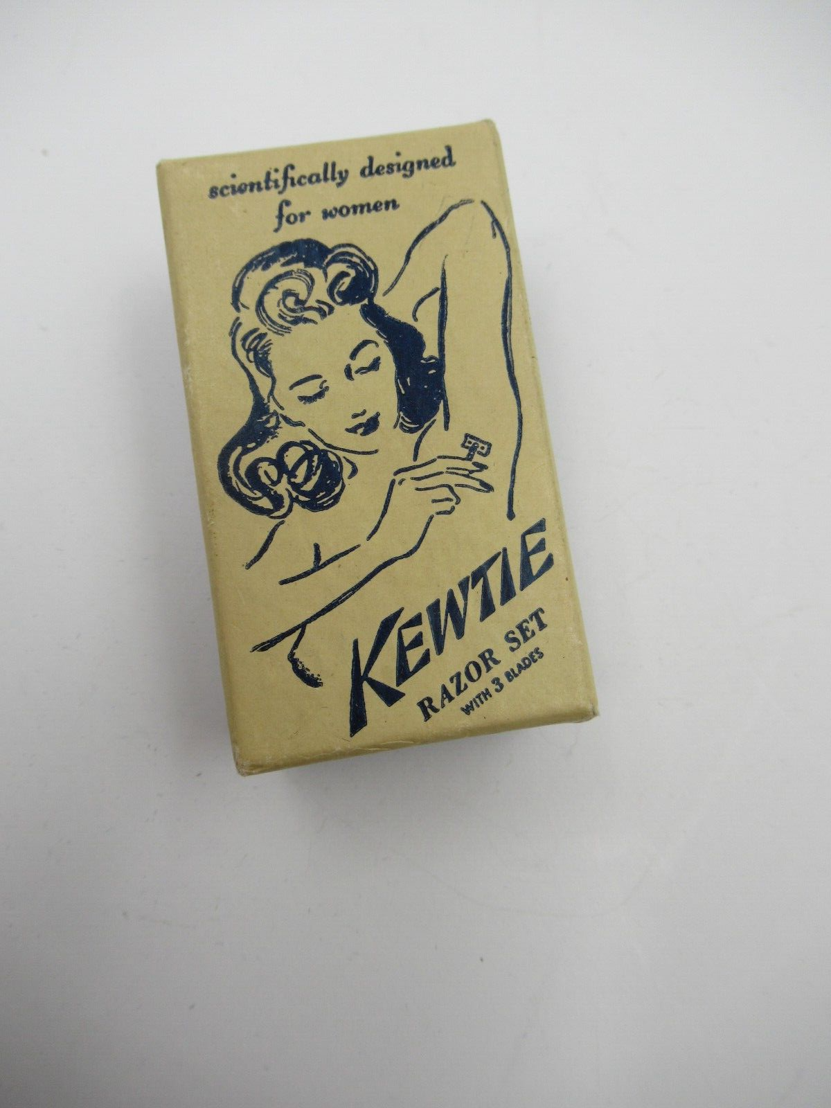 Vintage 1940s KEWTIE Miniature Ladies Boudoir Razor in Pink Case ...