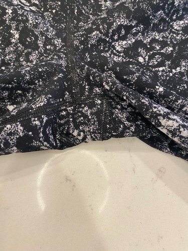 Lululemon pace rival crop 22” achromatize ice grey black print size 10 | eBay