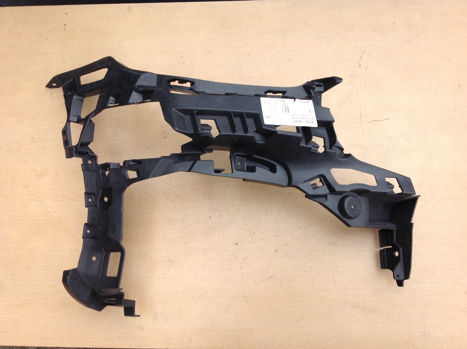 MERCEDES E CLASS W213 AMG BUMPER SUPPORT BRACKET MOUNT GUIDE RIGHT ...