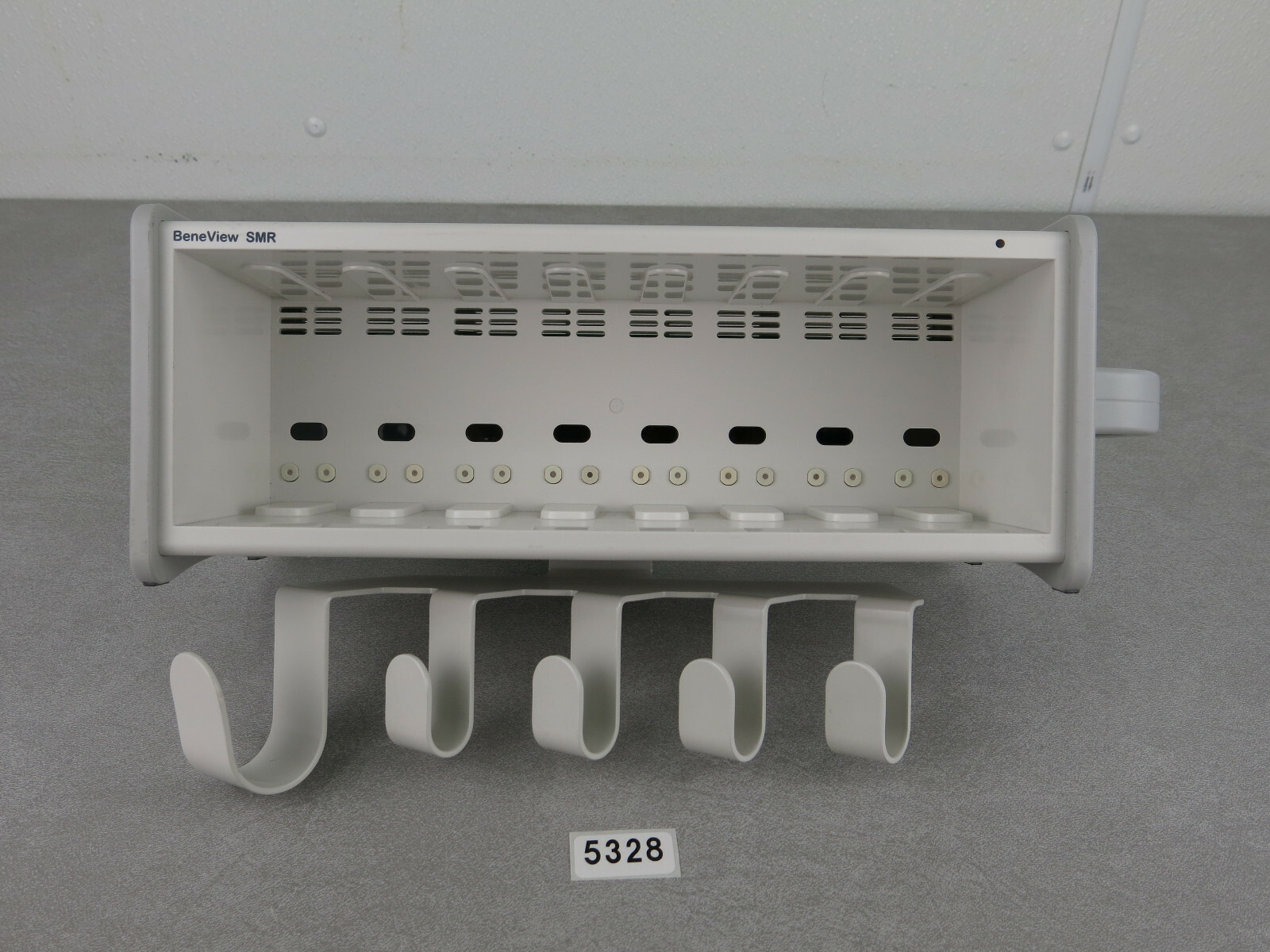 Mindray BeneView SMR Module Rack 6800-30-50483 & Pole Clamp | eBay