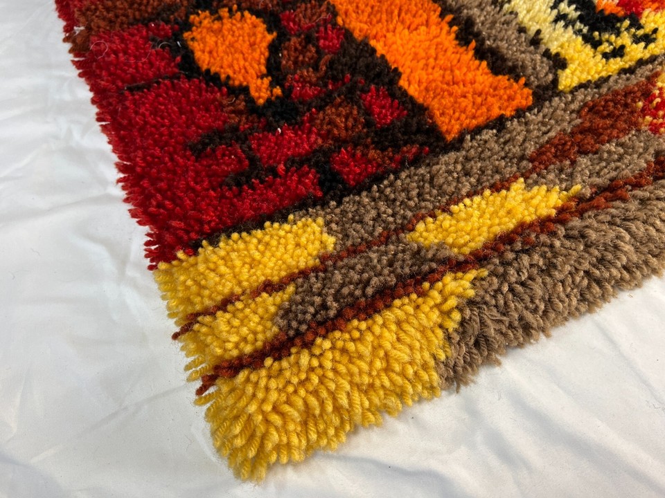 Vintage Assembled BUCILLA Hearthside Fireplace & Mantle Latch Hook Shag ...