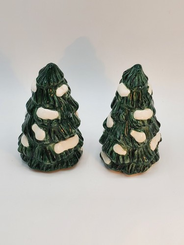 Vintage Green Ceramic Christmas Tree Pine Salt and Pepper Shakers Home ...