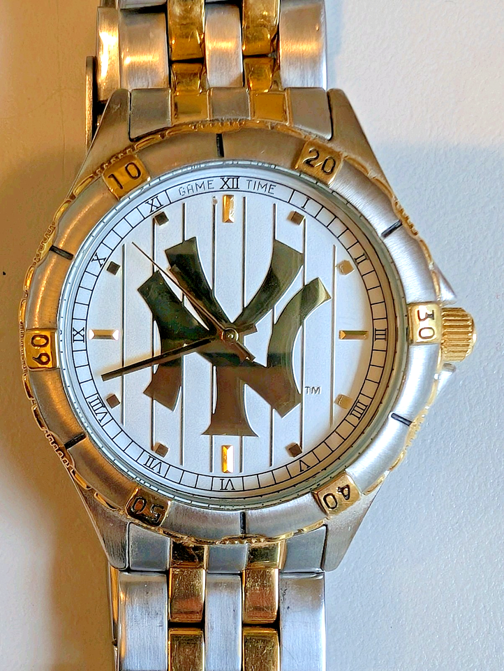 New York Yankees Game Time Watch GM Series Analog with Gold - Fathers ...