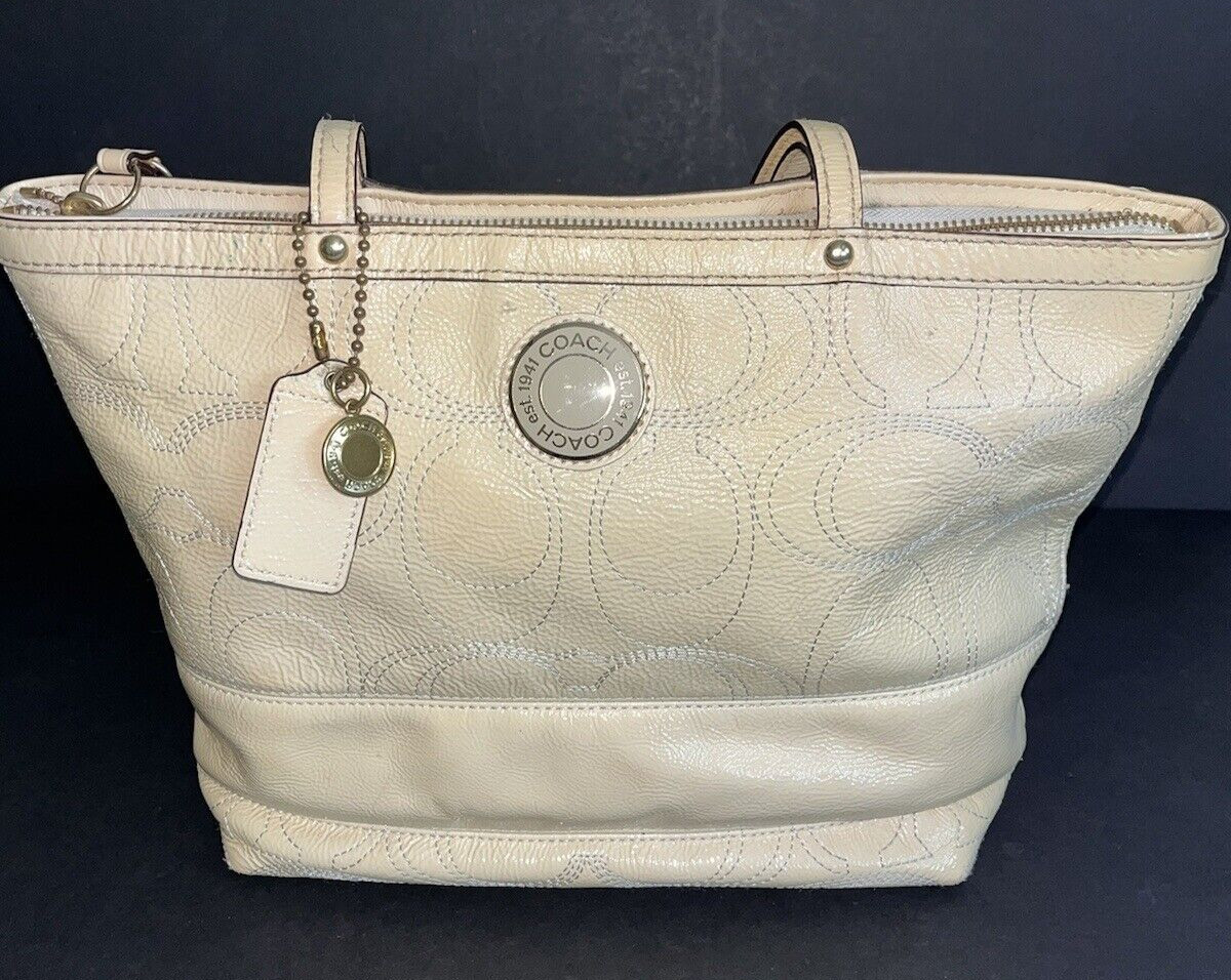 Coach Ivory Leather Logo Signature Stitched Shoulder … - Gem
