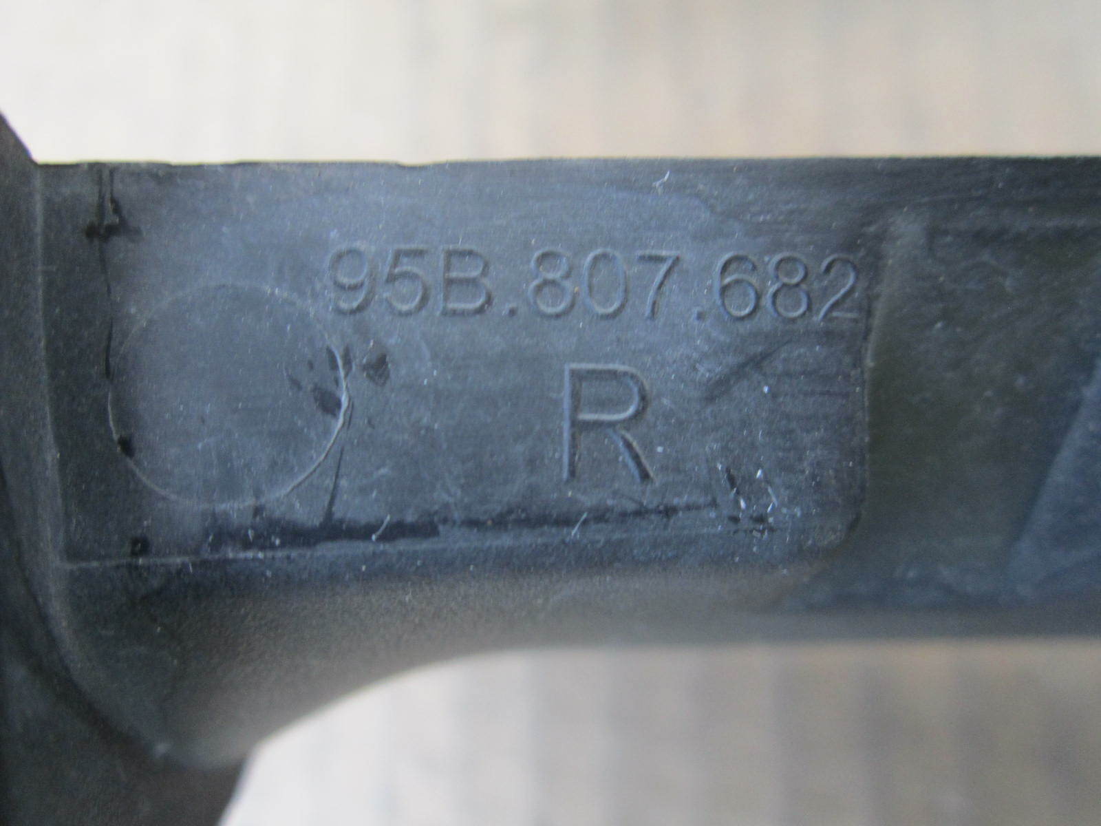 2015 - 2018 Porsche Macan Front Bumper Right Grille Bracket OEM ...