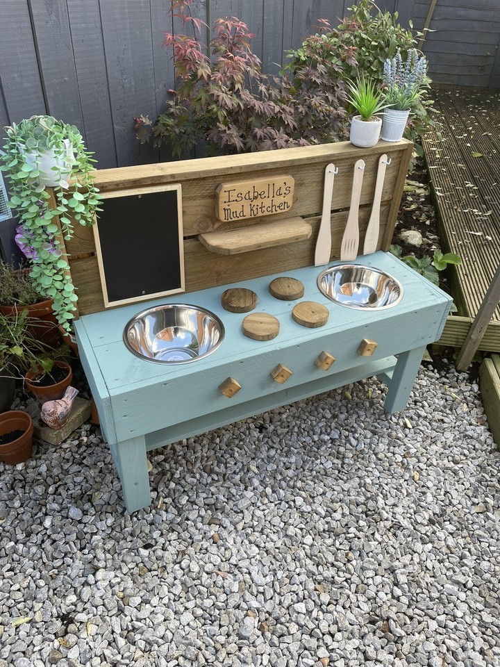QUALITY CHILDREN’S OUTDOOR MUD KITCHEN WITH FREE APRON & 6 LAMINATED ...