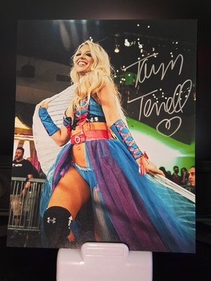Taryn Terrell TNA Knockout Signed 8x10 Photo | eBay