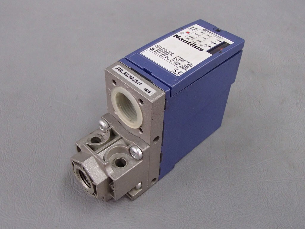 Xml A160D2S11 - Telemecanique - / Pressure Switch Used | eBay