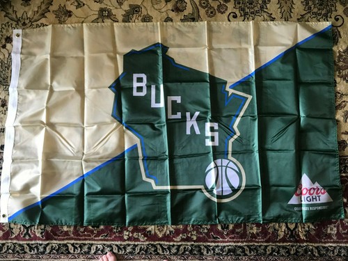 NEW NIP Milwaukee Bucks NBA Basketball Coors Light Wisconsin Flag ...