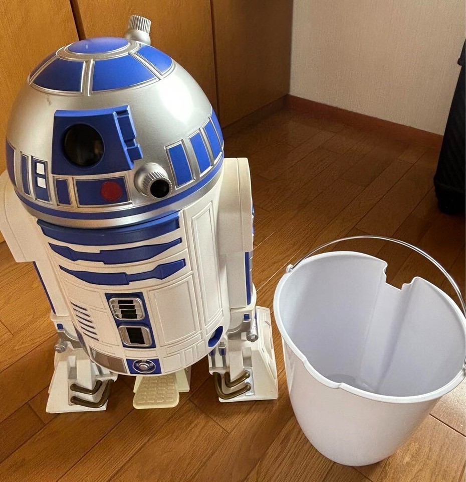 Star Wars R2-D2 Dust Box Trash Interior Character Good 2010 Heart Art ...