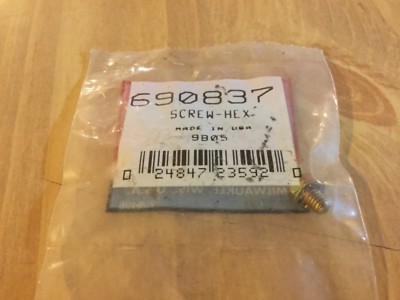 One (1) Genuine Briggs & Stratton Screw 690837,690759, 94686, 94063 ...