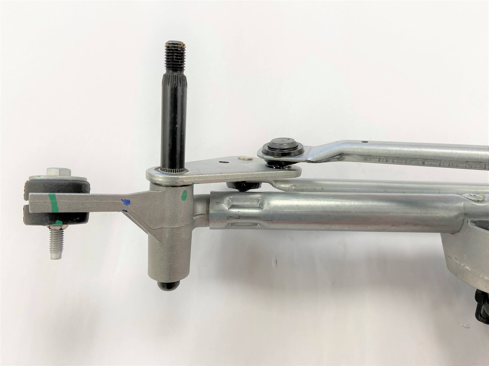 Original Vauxhall Mokka X Front Windscreen Wiper Linkage And Motor OEM ...