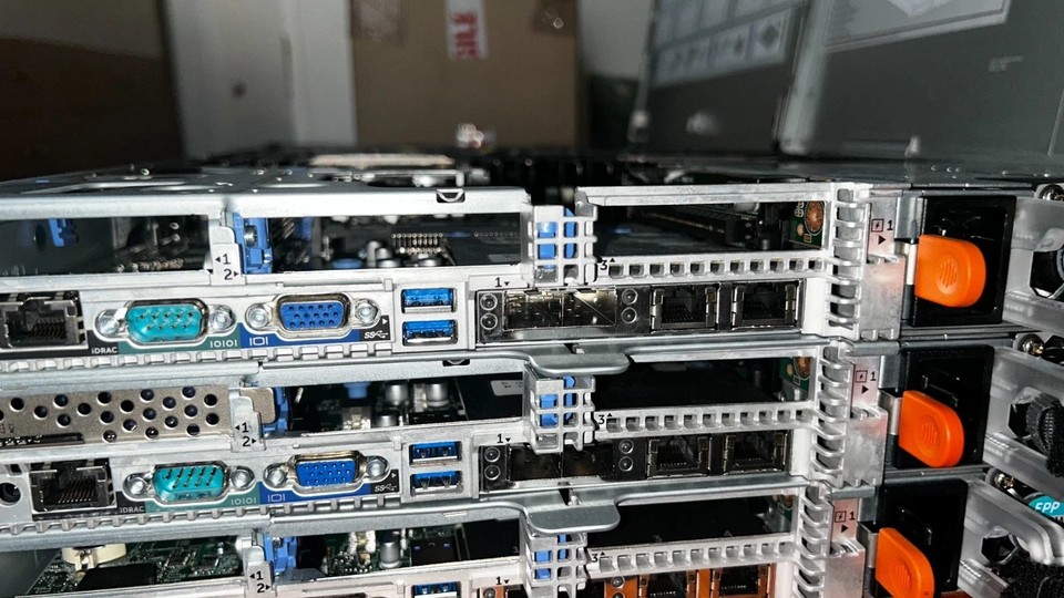 DELL PowerEdge C4140 - 2x Xeon Gold 6138 - 4x NVIDIA V100 SXM2 32GB ...