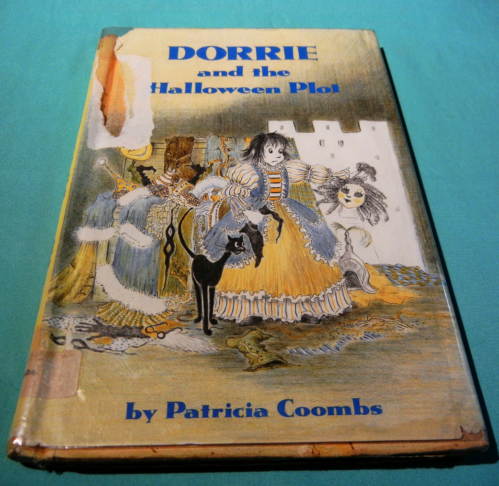 Dorrie and the Halloween Plot by Patricia Coombs (1976, Library Binding ...