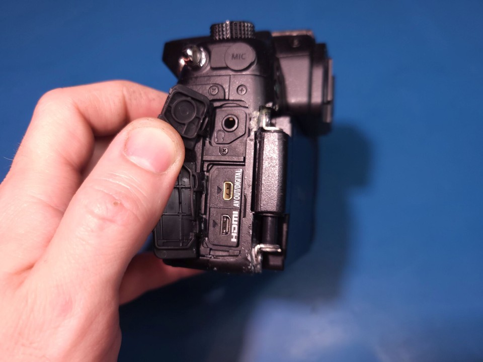 Panasonic Lumix GH4 4K Camera Body Only For Parts As Is Water Damage | eBay