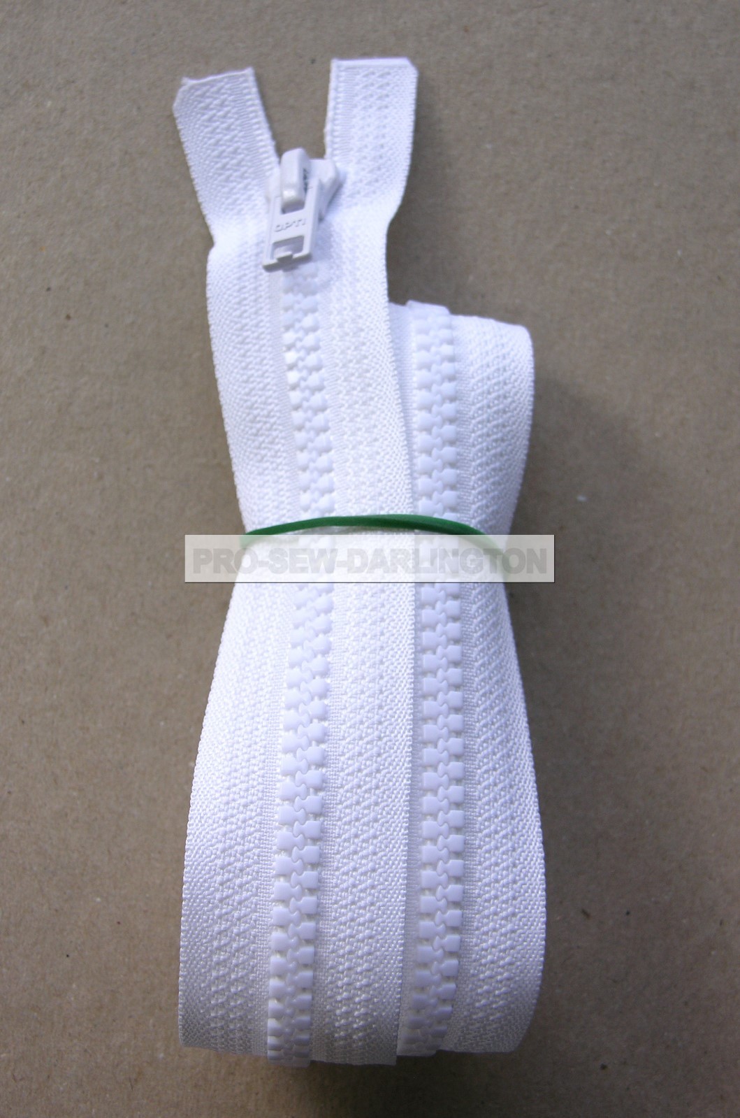 PLASTIC TEETH CHUNKY OPEN ENDED ZIP ( CHOICE OF LENGTH AND COLOURS ...