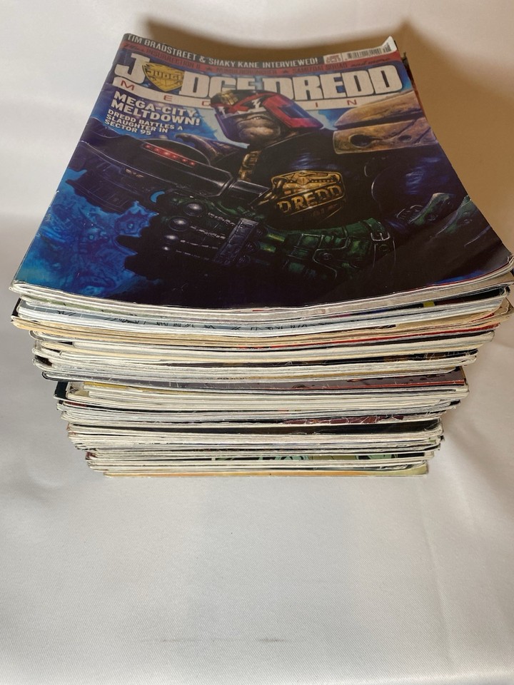 2000 AD Comic Lot (77 Issues) Judge Dredd Megazine British Comics ...