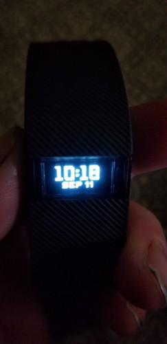 Poor Working Fitbit Charge Wristband FB404 Activity Tracker B913 for ...