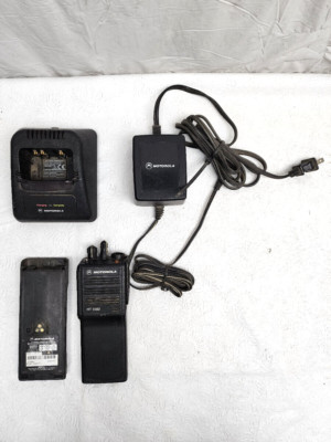 Two-Way Radios - Motorola Ht1000 16Ch