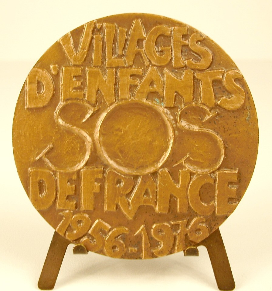 Medaille SOS village enfants sc Quérolle kids 1976 67 mm french medal ...